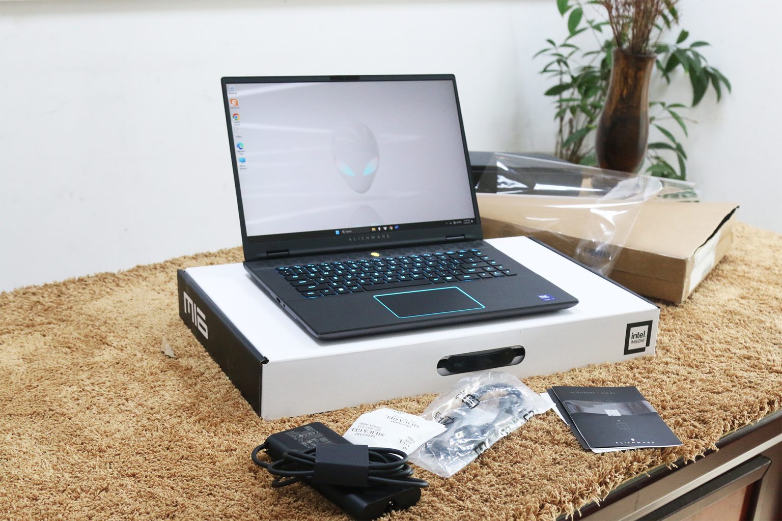 Alienware m16 R2 Core Ultra 9 185H - U.S.A Giá tốt tại Hà Nội