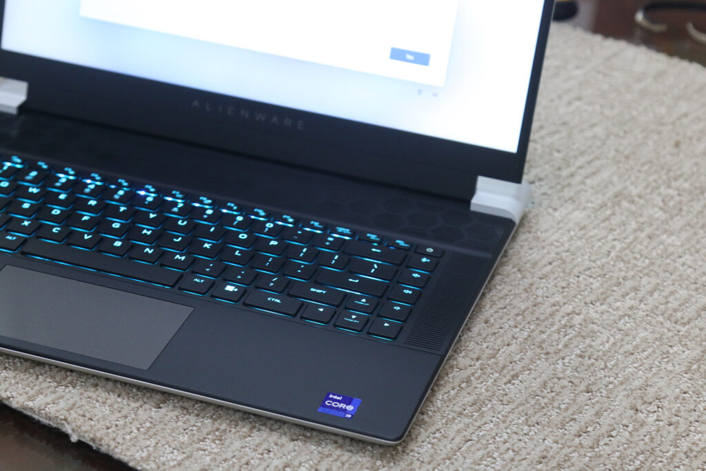 Alienware x16 R2 Core Ultra 9 185H - RTX 4080 - U.S.A Giá tốt