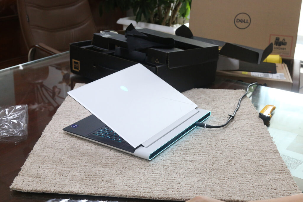 Alienware X16 R2 RTX 4070 - Dell U.S.A Giá Sale off Hà Nội Lab