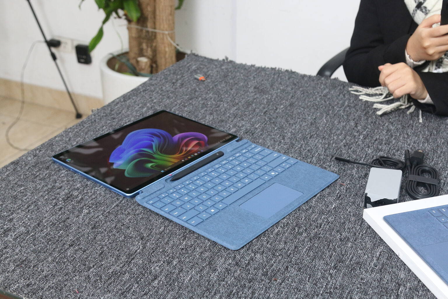 Bàn phím Copilot Surface Pro kèm bút Slim Pen 2 - Bán Laptop nhập Mỹ - Đặt cấu hình Laptop từ ...