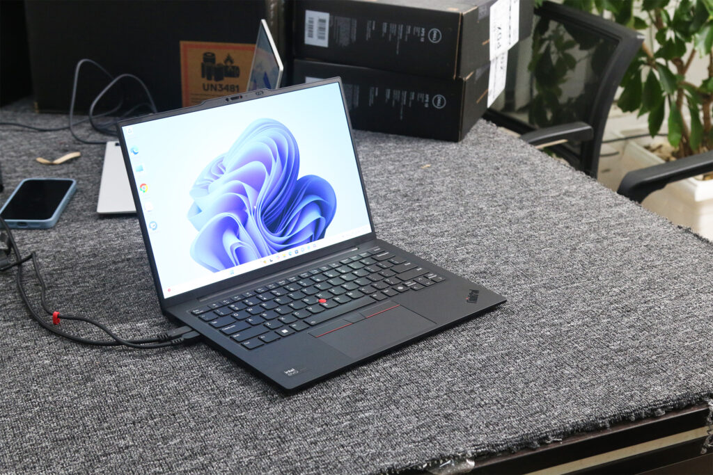 ThinkPad X1 Carbon Gen 12 - Core Ultra 7 165H -FHD - U.S.A